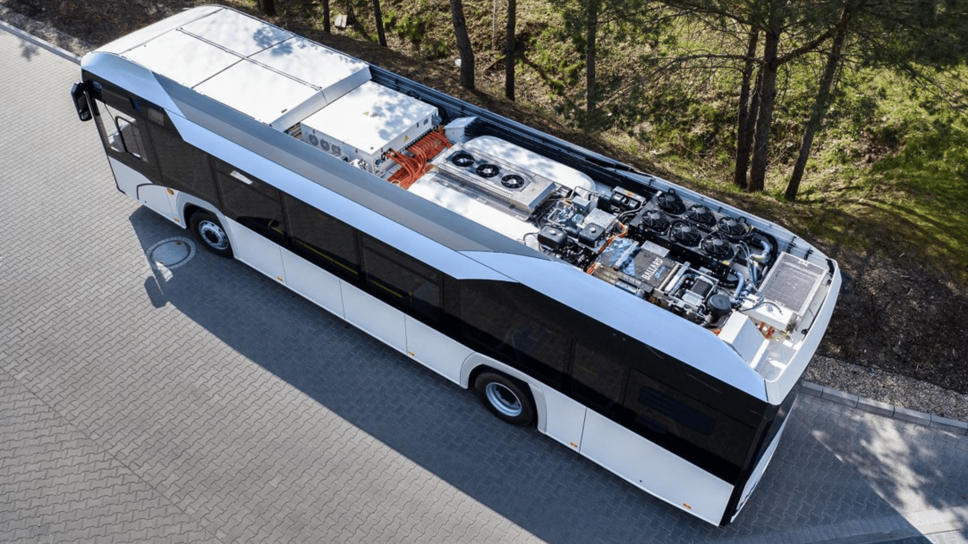 Solaris secures new fuel cell bus orders in Europe, powered by Ballard