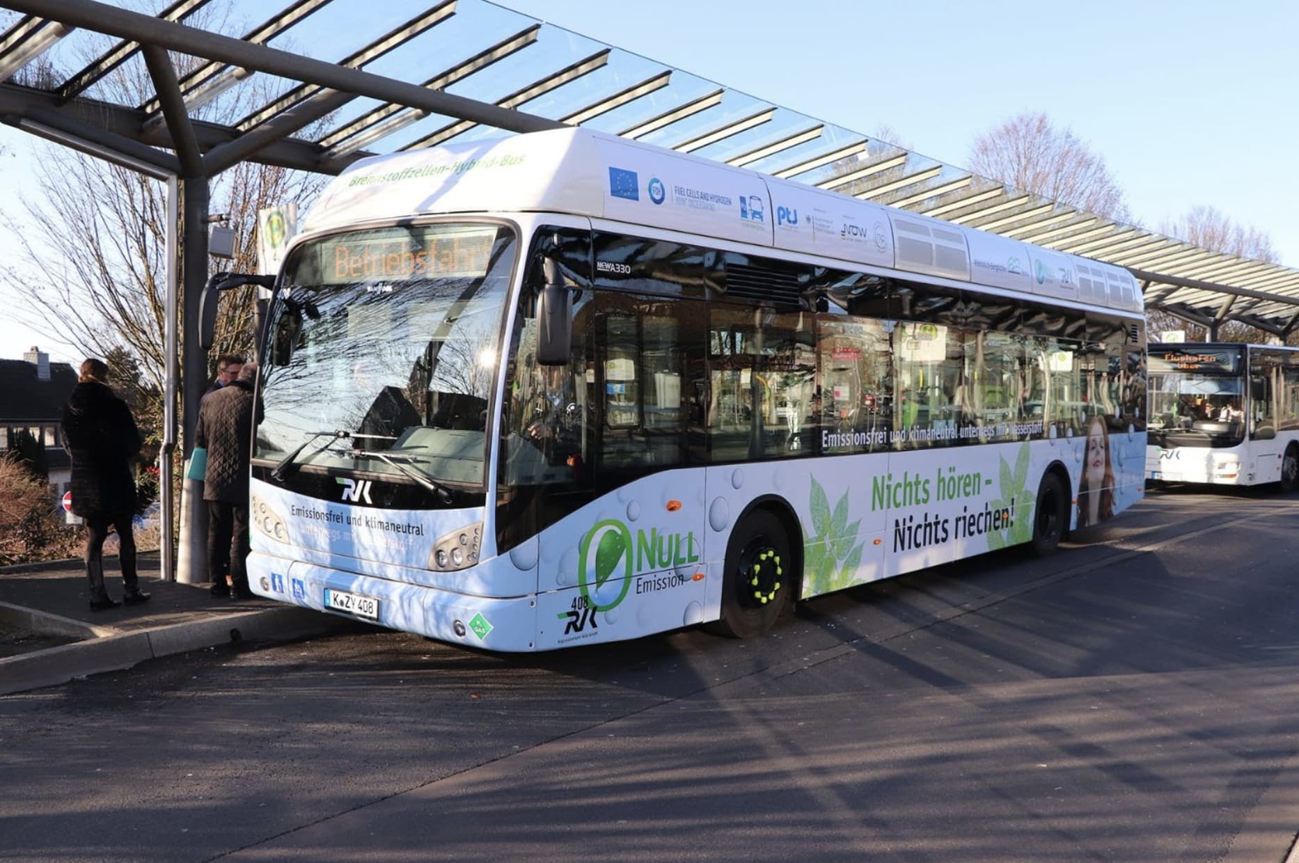 FCmove™-HD+: Our high-performing fuel cell for commercial vehicles
