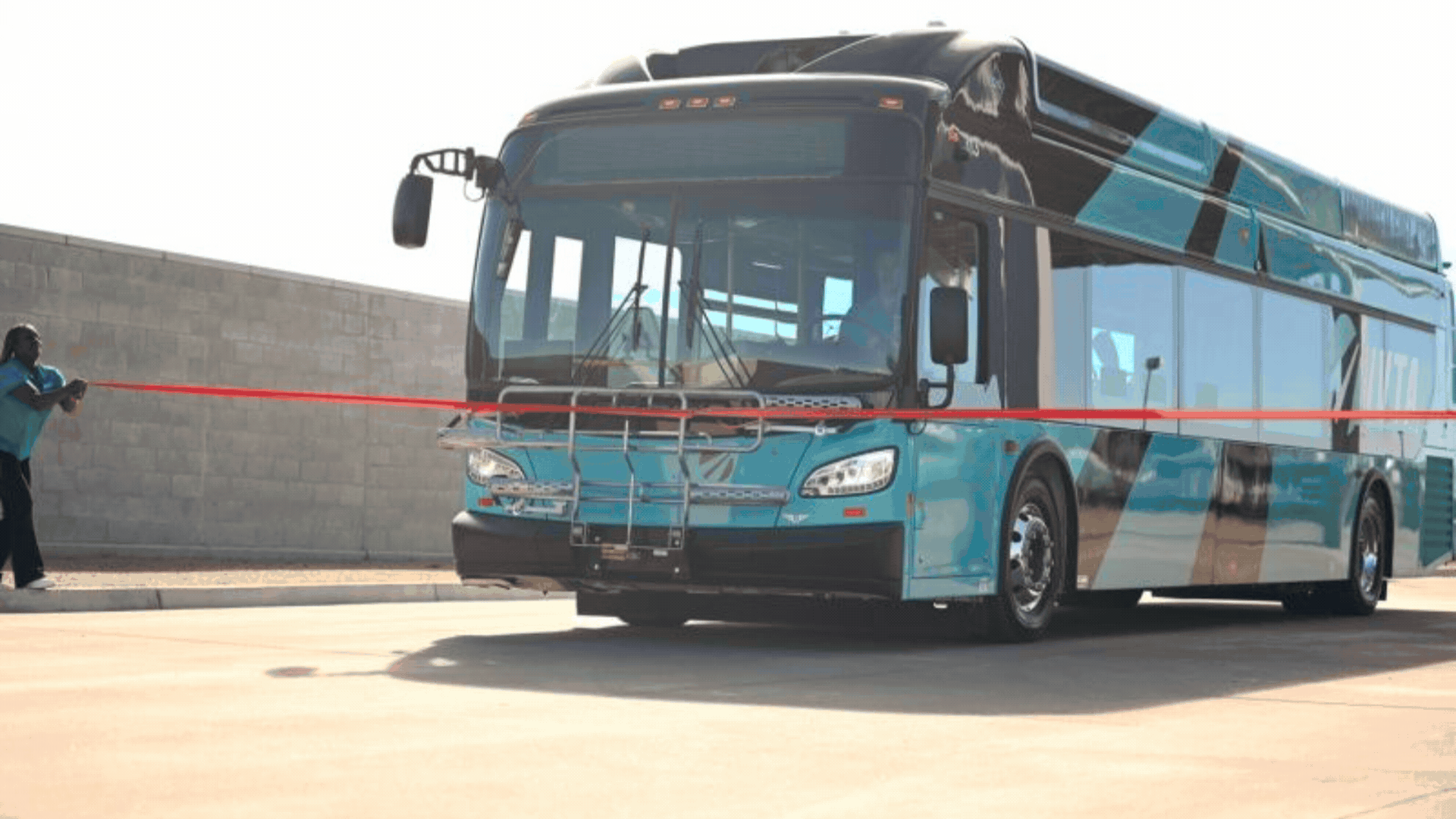Victor Valley unveils fuel cell bus fleet & hydrogen infrastructure